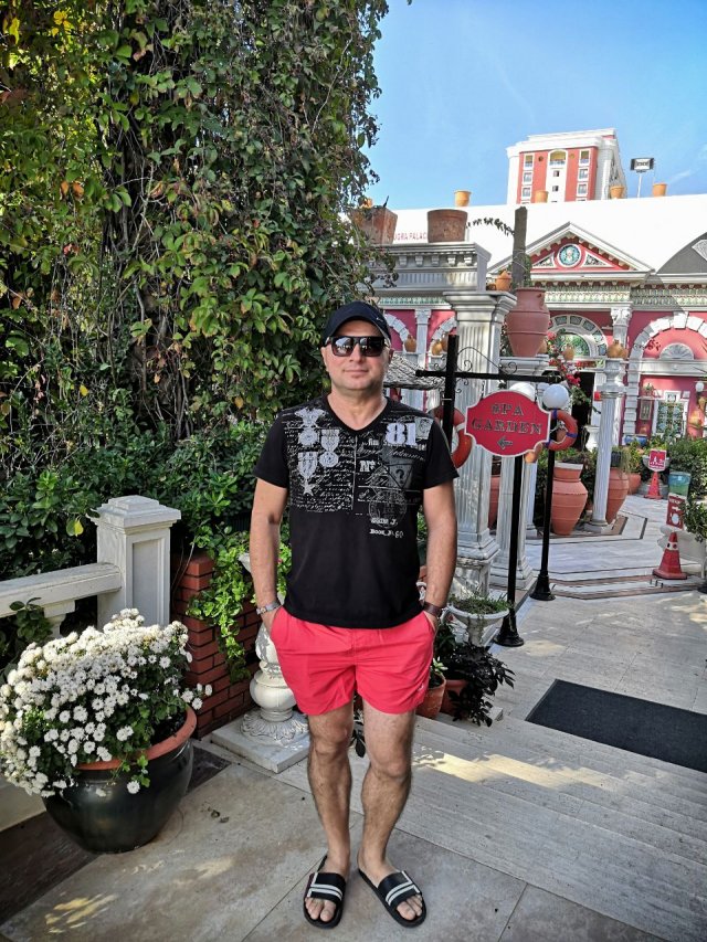 Robert, 47, Париж - "РусДэйт"