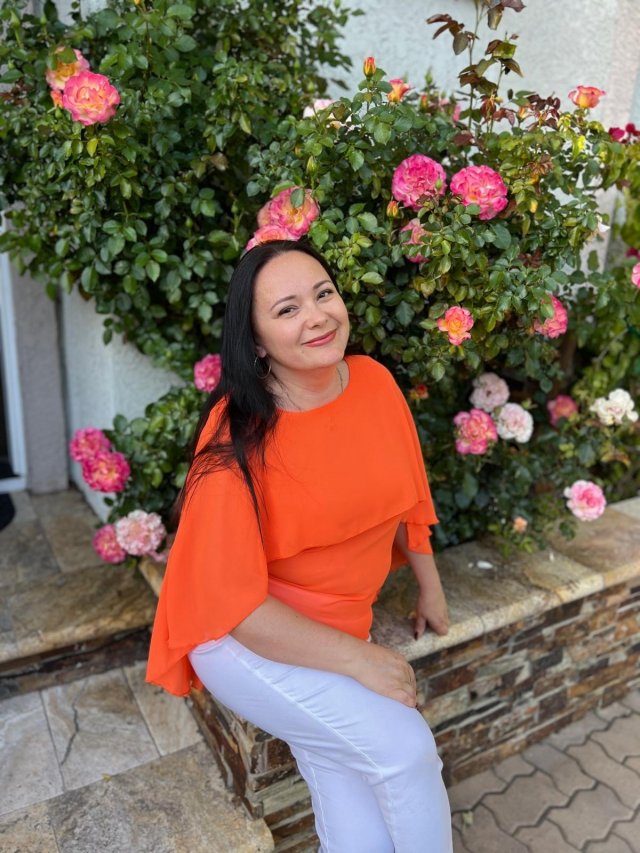 Julia, 49, Сан-Франциско - "РусДэйт"